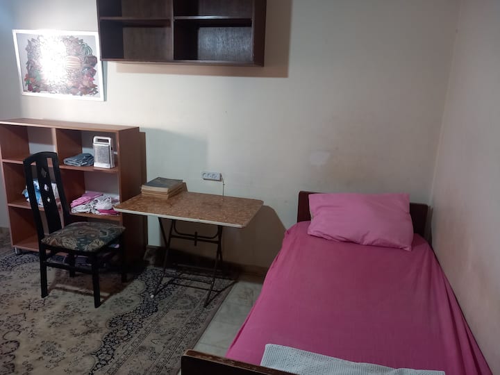 Personal Room For Rent In Beirut - Beirut