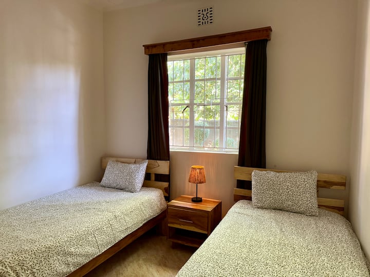 Casa Mianzini Ii - Twin Bed Room - Tanzania