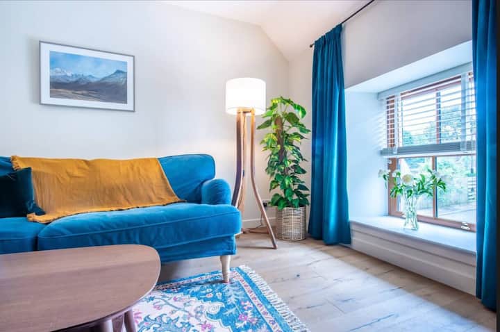 Weavers Cottage: Quaint Historical City Centre - Loch Ness