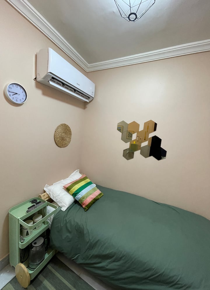 غرفه صغيرة بحمام خاص - Jeddah