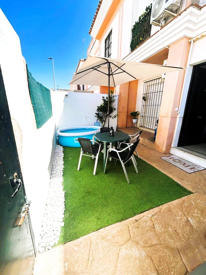 Casa Sol Y Mar. Junto A La Playa - Chipiona