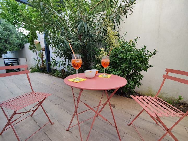 Duplex Terrasse Au Calme | Clim & Wifi - ibis Montpellier Centre Comedie