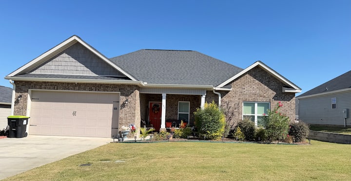 Prickly Paradise Cozy 3 Bed/2 Bath Home - Warner Robins, GA