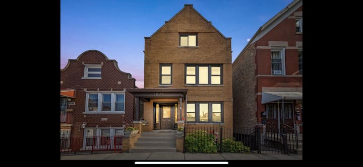 Penthouse With Full Kitchen Near Chinatown - Bridgeport - Chicago