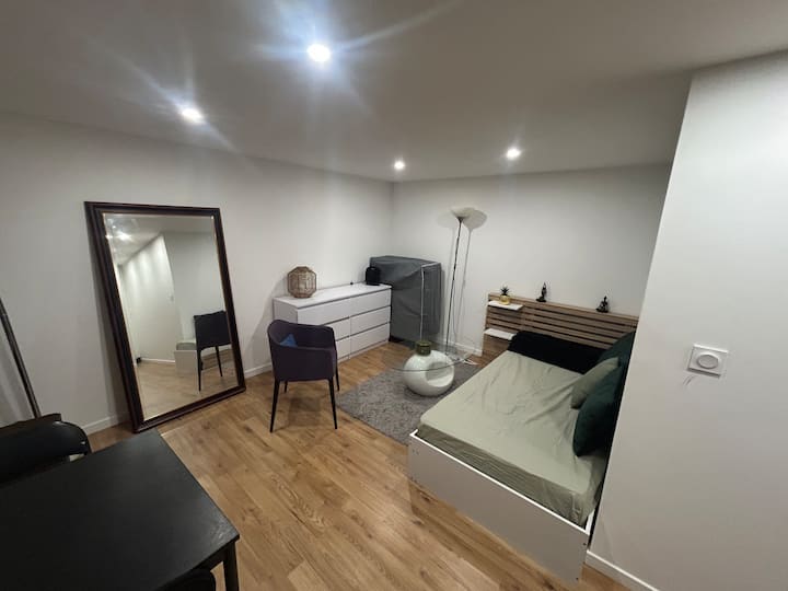 Studio 2 Pièce à Maurepas - Maurepas