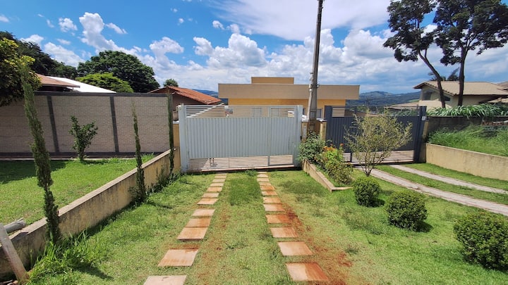 Casa Espaçosa Em Bairro Nobre! - Atibaia