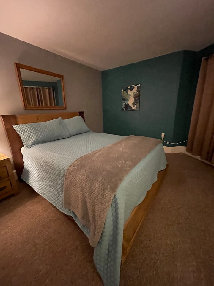 Cambridge 1/1 Furnished Apt - Cambridge, OH