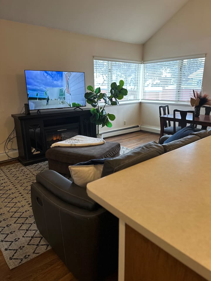 Tranquil 2-bedroom Apartment W/ Wifi In Fairbanks - Fairbanks, AK