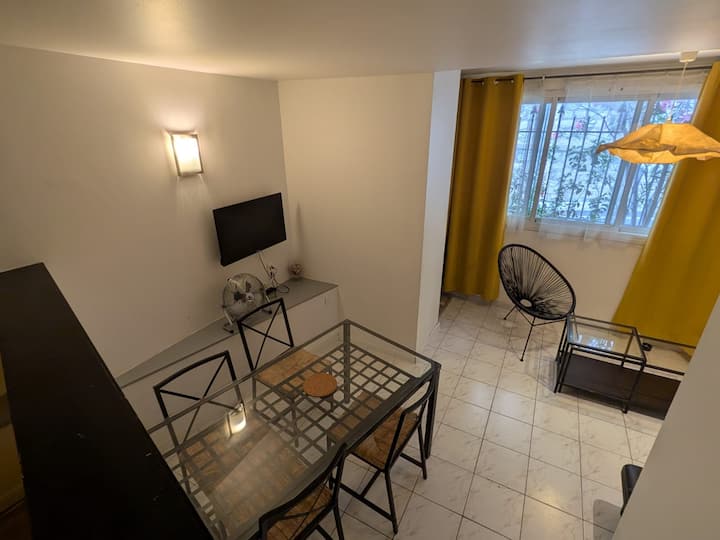 Rez De Chaussée Eglise St Louis Sète, Studio 30 M2 - Sète