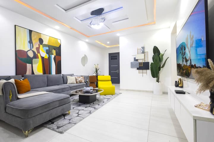 Erandyoeo Court: (105) 2 Bedroom At Lekki Phase 1 - Nigeria