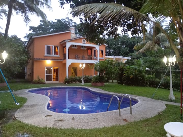 Hostal Villa El Zapote - Retalhuleu