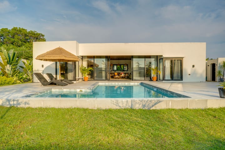 4br Villa W/ Pool & Wifi | Calatagan | 16 Guests - Calatagan