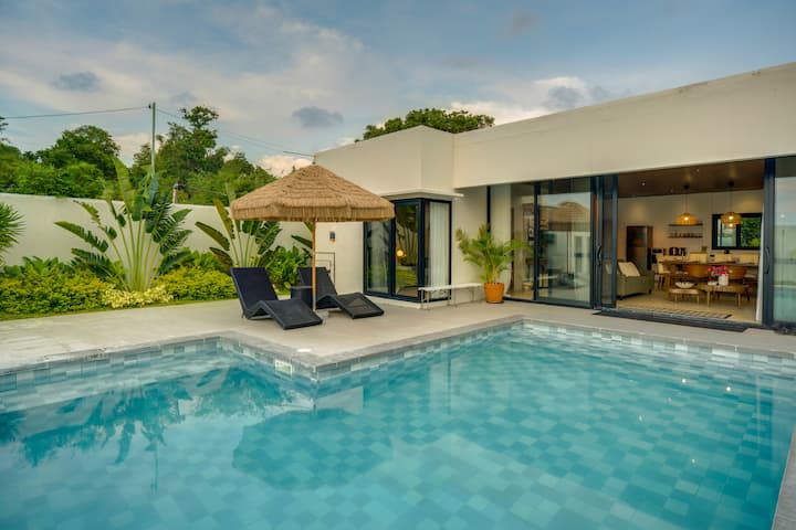 4br Villa W/ Pool & Wifi | Calatagan | 16 Guests - Calatagan