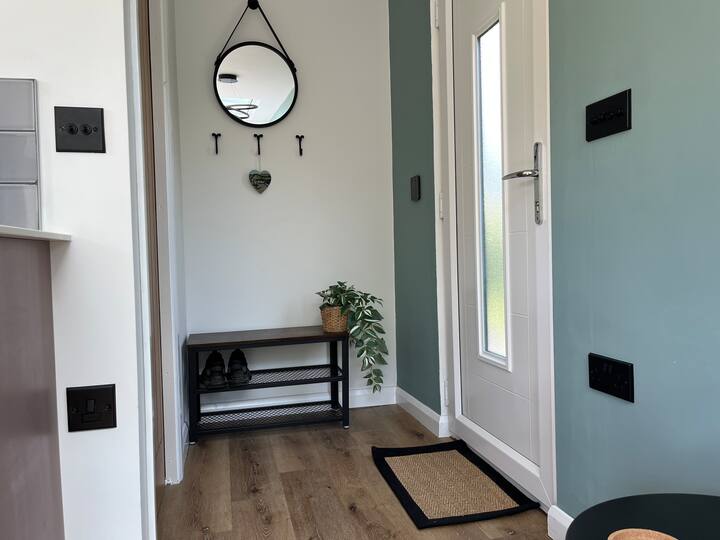 Caban Creuddyn Cabin, Private Cabin With Hot Tub - Aberystwyth