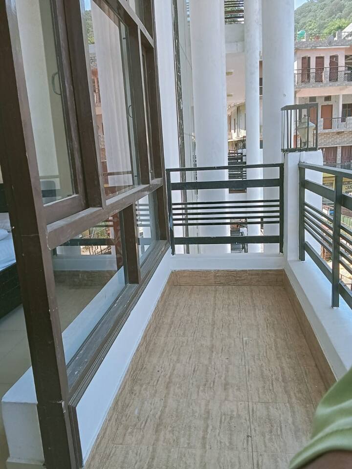 Hotel Devki Palace - Kanatal