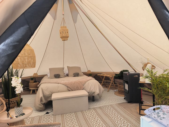 Lodge Romantique "Grand Chêne"  Jacuzzi Privatif - Lapalisse