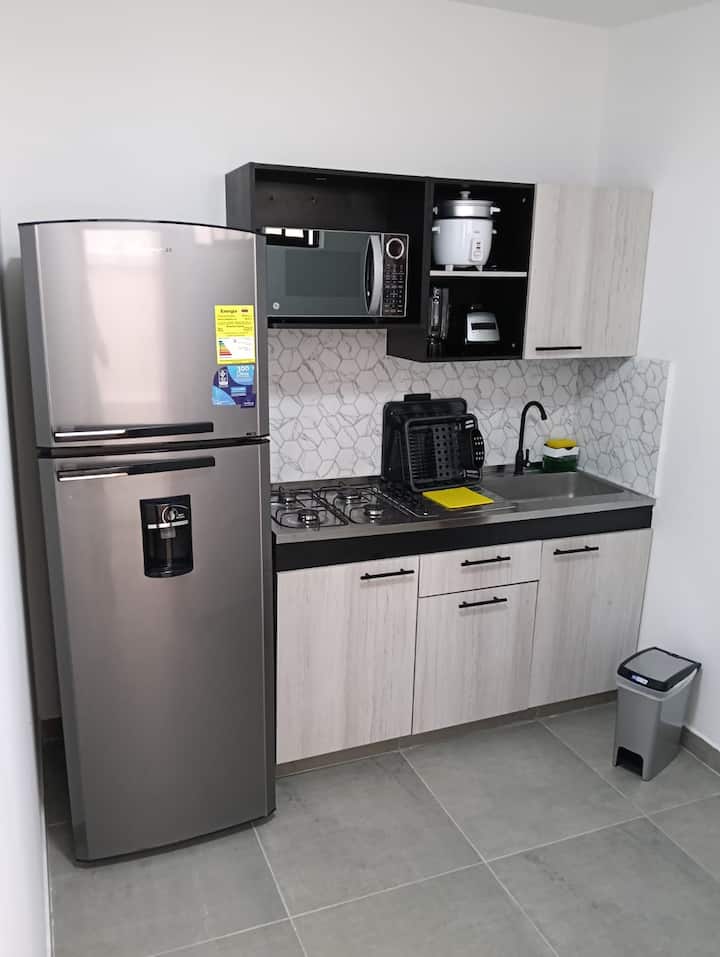 Aparta Estudio Individual 1 - Medellin, Antioquia, Colombia