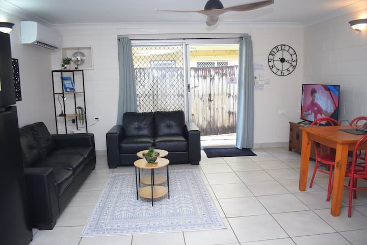 (G4) - Inner City - Two Bedroom - Pet Friendly - Cairns