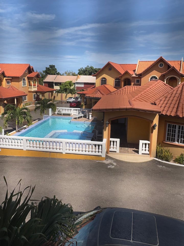 Montego Bay Townhouse (Ironshore) 2 Bdr Pool - Montego Bay