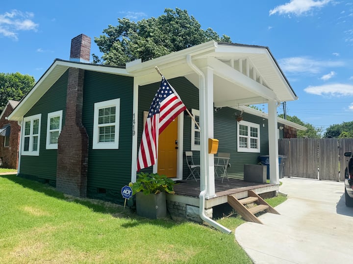 Brand New 2br W/ Hot Tub, Fire-pit, Chickens! - Tulsa, OK