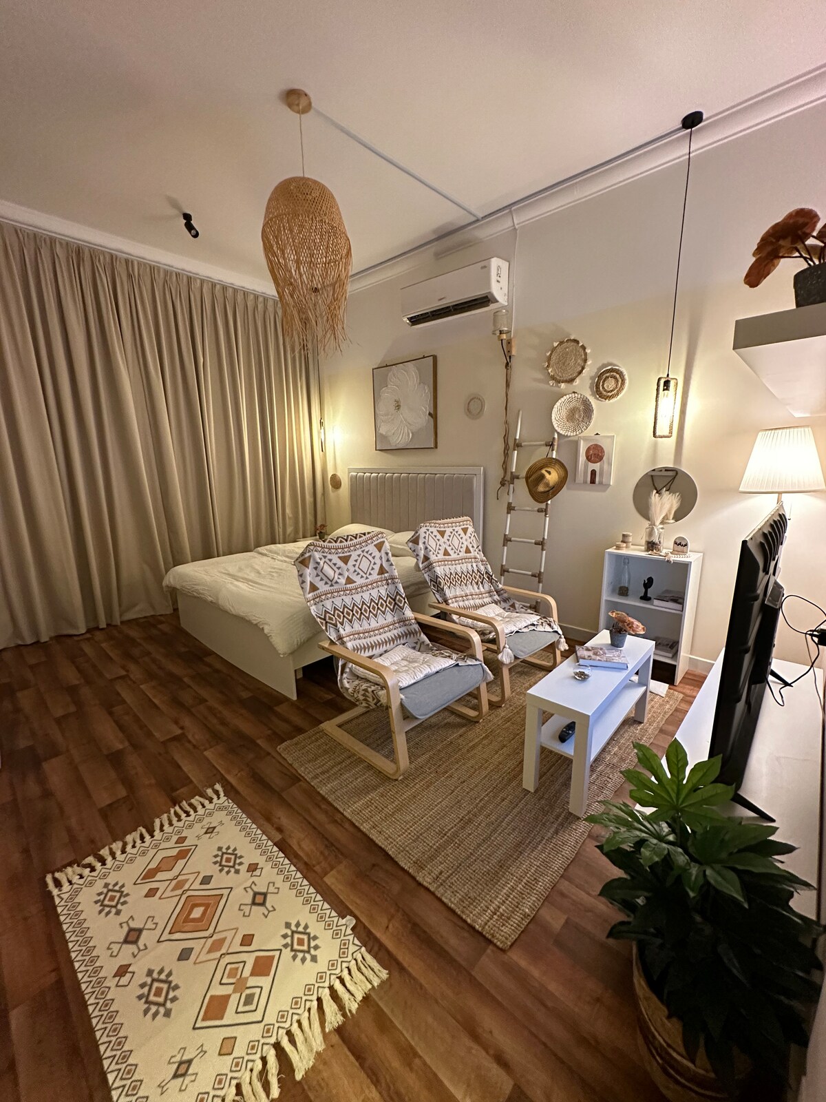 Rustic Design Studio - Smart Entry - Apartments for Rent in Buraydah ...