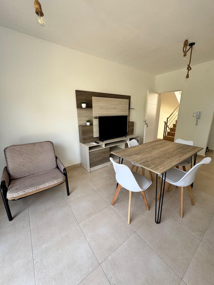 Con Cochera.edificio Nuevo.exelente Precio - Bahía Blanca