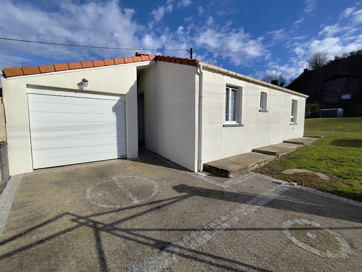La Maison Des Rosiers * * * - Lourdes