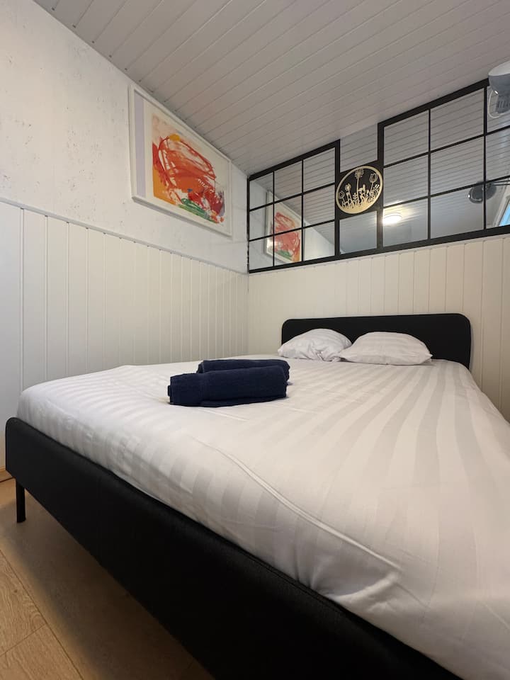 Jolie Chambre Individuelle Avec Salle De Bain, Wc - Dilbeek