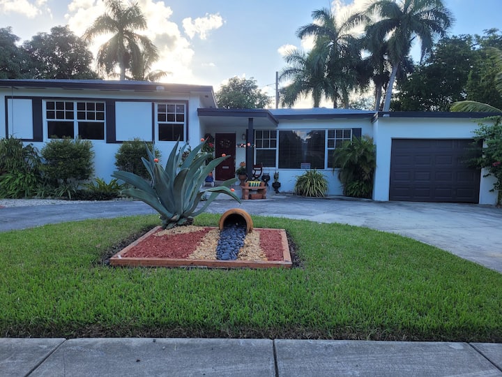 Super Full Luxury Residence - North Miami, FL