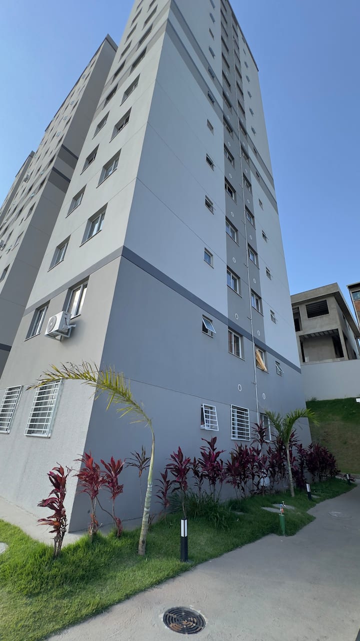 Apartamento Com Piscina - Santa Luzia