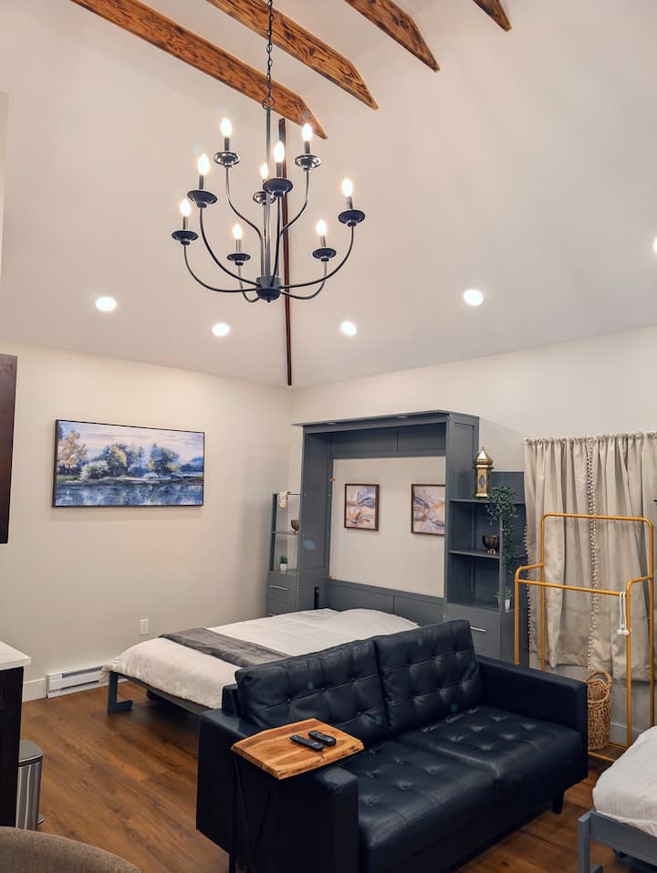 Chic & Serene: A Getaway Near Nyc - 뉴로셸