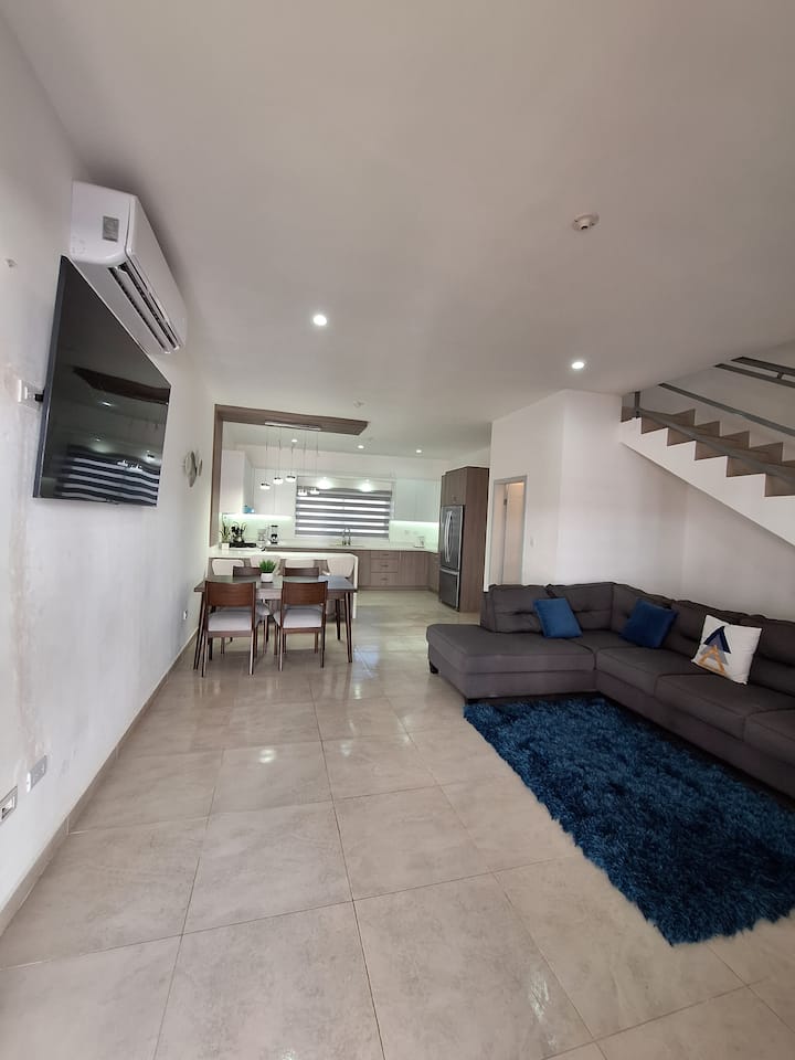 Moderna Casa A Pasos De La Playa Con Piscina - San Carlos Nuevo Guaymas