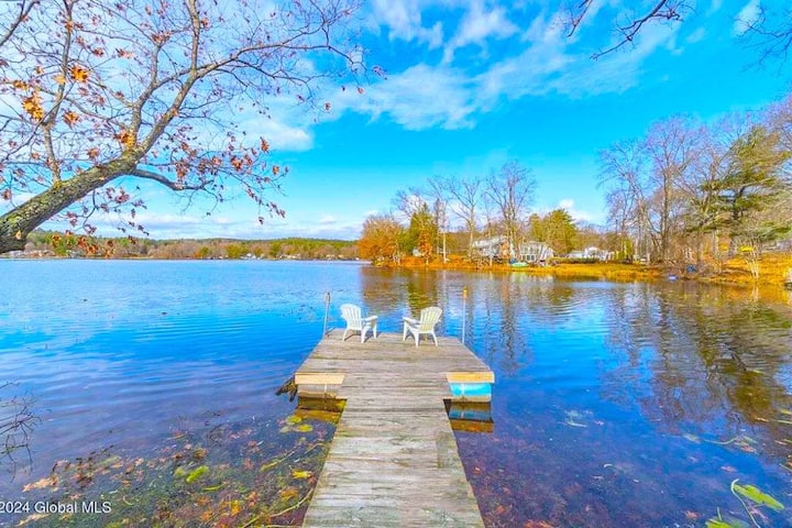 Cozy Lake House - Nassau