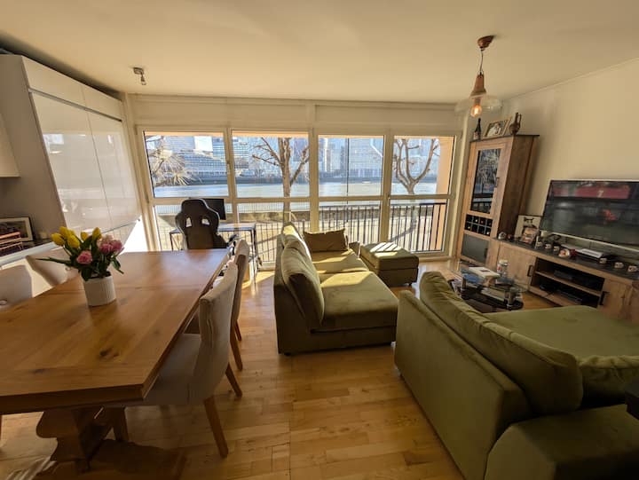 Stunning Peaceful Riverside Flat - Central, Zone 2 - Stratford