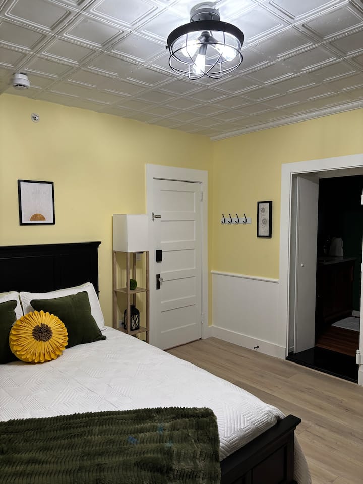 Sunshine Suite - Lake Sunapee, NH