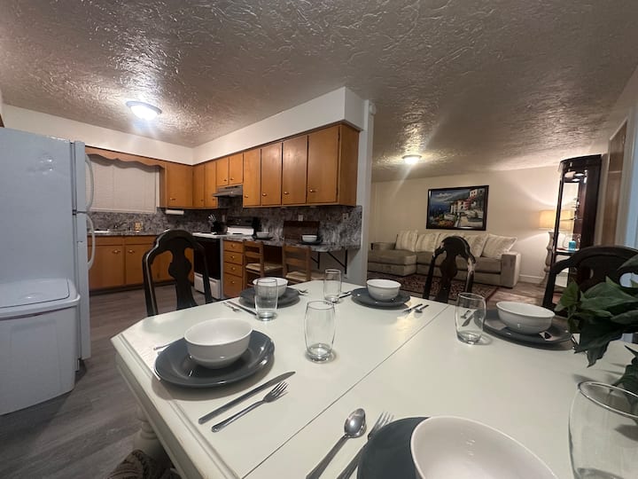 Cozy Corner Budget Friendly 2bed - Idaho Falls, ID