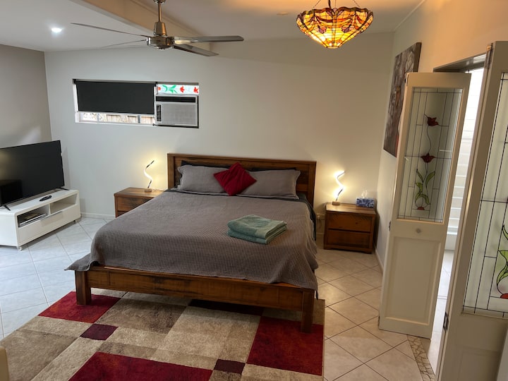 The Orchid Room - Spacious, Private & Comfortable. - Australia
