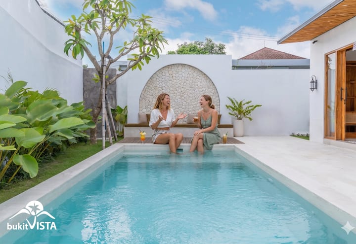 Rooftop Chill & Poolside Comfort Villa In Ungasan - Jimbaran