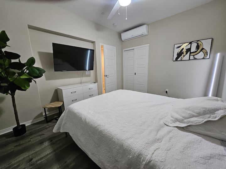 Private Room With Attached Bath - Mission Viejo, CA