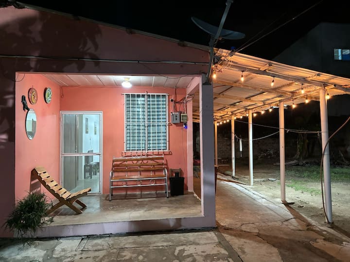 Casa Climatizada, Wifi, Con Jardin Muy Grande - Coatzacoalcos