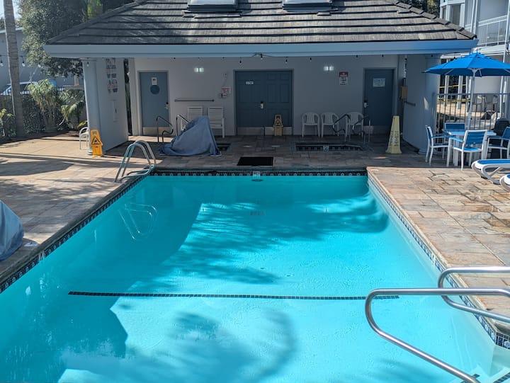 Relaxing Deluxe Double Queen: Santa Cruz Escape - Santa Cruz, CA