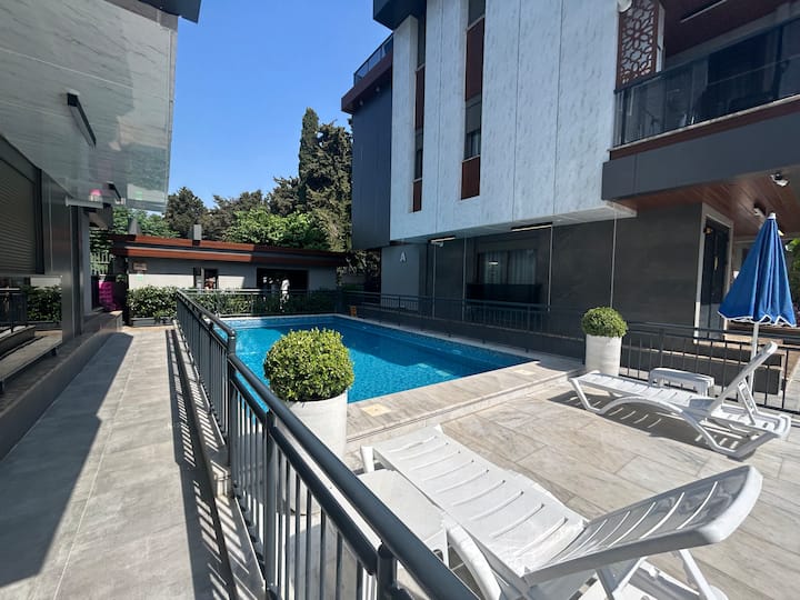 Denize 5 Dk |Lüks 1+1|havuz& Klima & Hızlı Wifi - Antalya