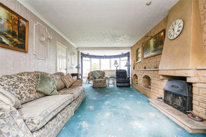 Racing Accommodation On Course - Tewkesbury