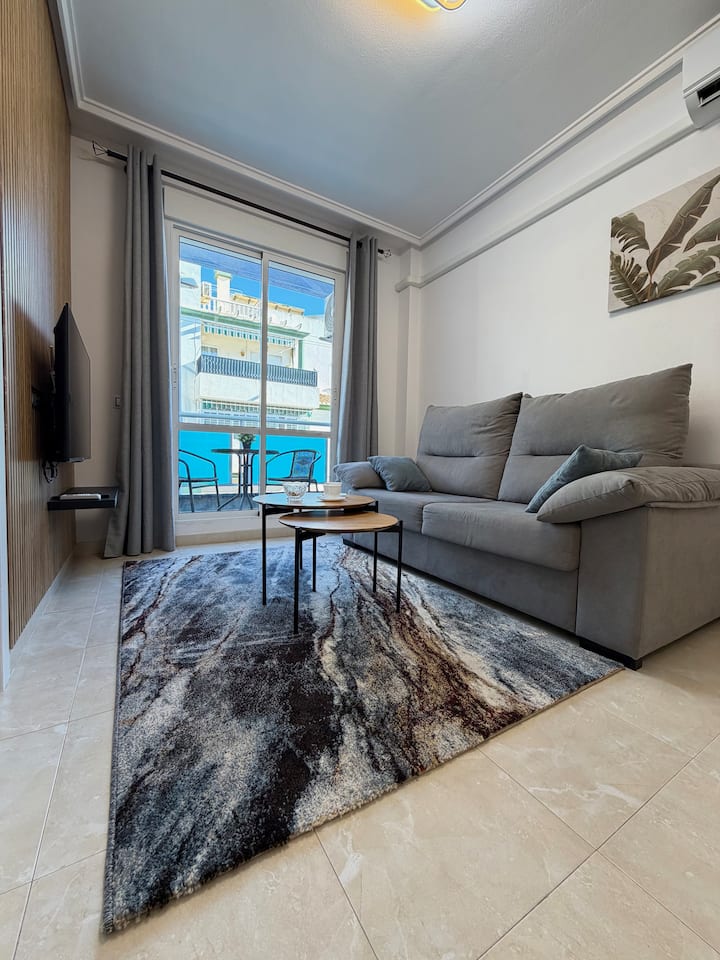 Del Cura Apartments With Balcony & Pool - Torrevieja