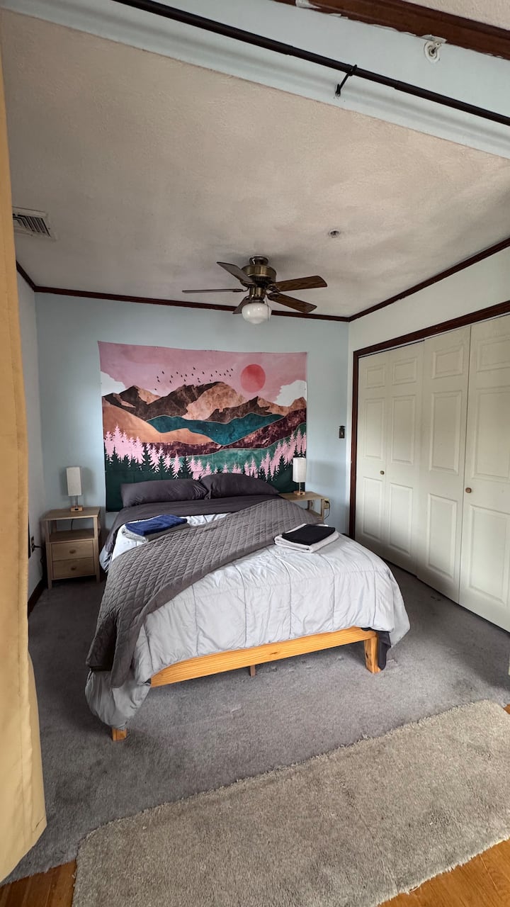 Spacious 1br Apt, 3rd Floor, Near T, Ac, Parking - 몰든