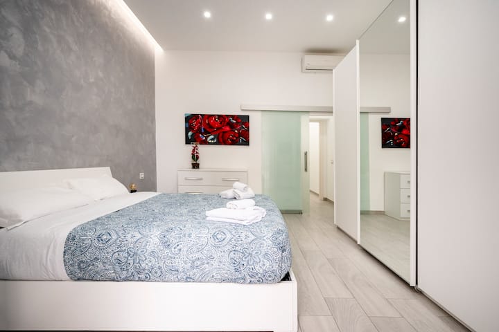 Casa Di Carly - Large Cozy Retreat In Center - Bari