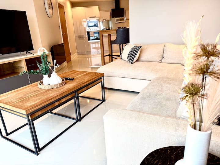 Luxe Cardiff Centre Apartment Free Parking - Cardiff