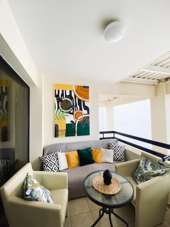 Seaside Apartment On Finikoudes - Larnaca