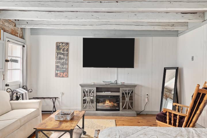Cozy Cottage - Luray, VA