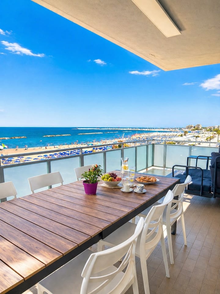 Terrazzo Panoramico Fronte Mare Zamponi - Civitanova Marche